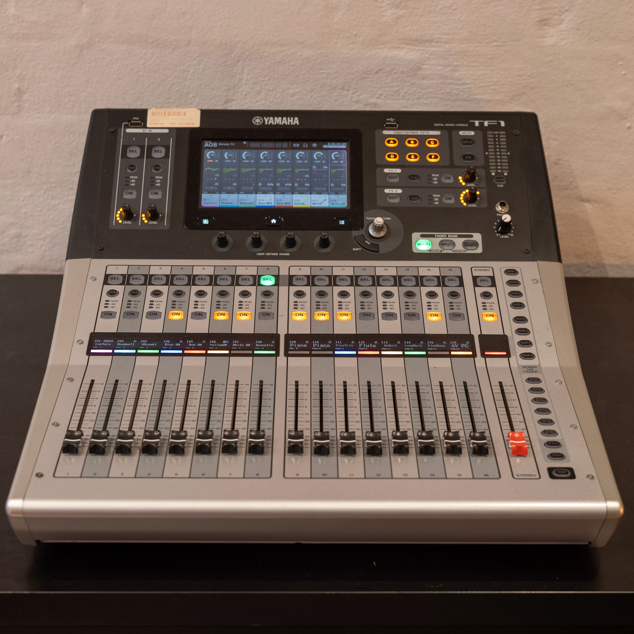 Yamaha Digital Mixer Yamaha QL5 Digital Mixer Console Desk | Stage